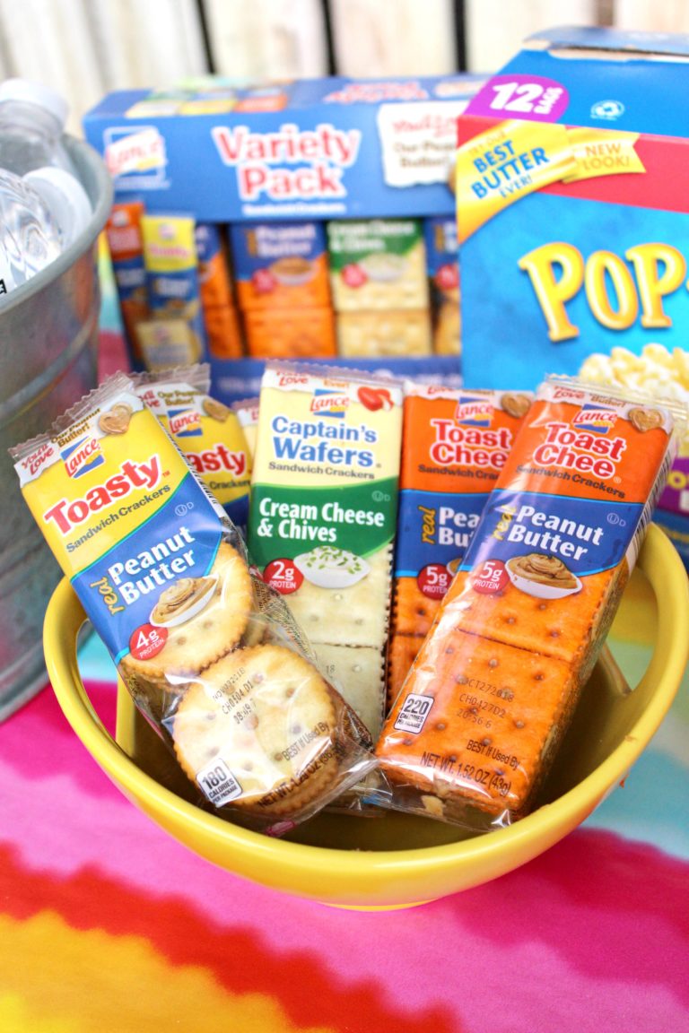 Create an Outdoor Movie Snack Bar Plus Buckeye Popcorn Recipe! - I Dig ...