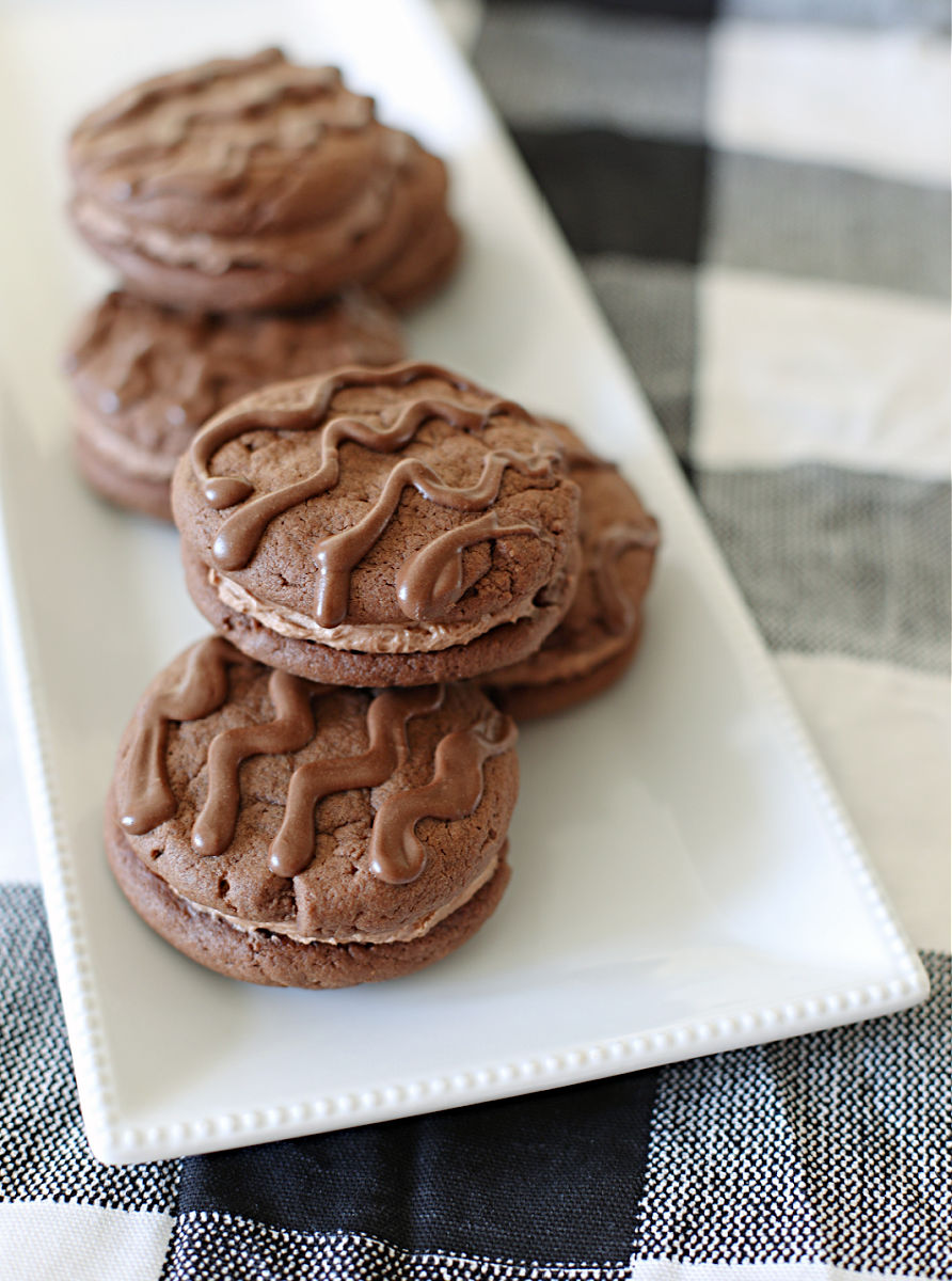 Copycat Fudge Rounds - I Dig Pinterest